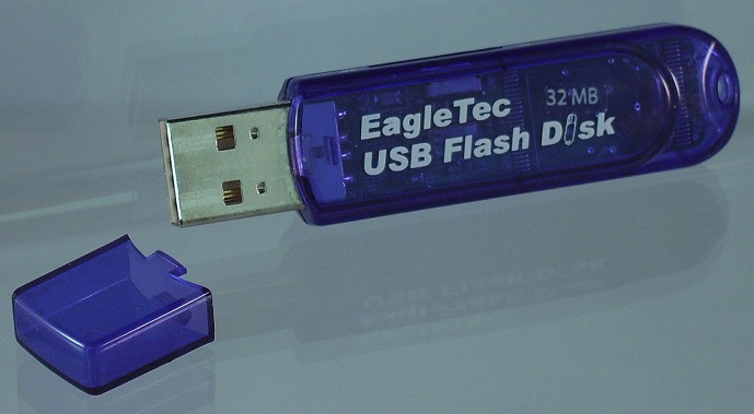 History (2000): USB Flash Drive - StorageNewsletter