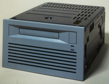 History (1989): Hewlett-Packard First Big Computer Firm to Offer Data ...