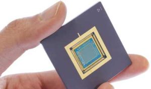 École Polytechnique Fédérale de Lausanne Large-Scale In-Memory ...